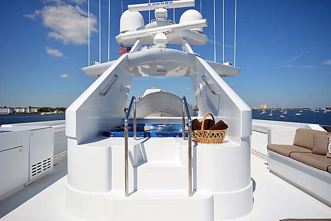 Yacht THEMIS, Trinity | CHARTERWORLD Luxury Superyacht Charters